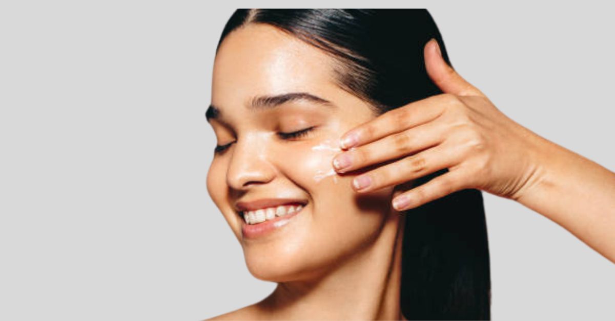 How to Apply Whitening Cream for Oily Skin Complete Guide - Skin ...